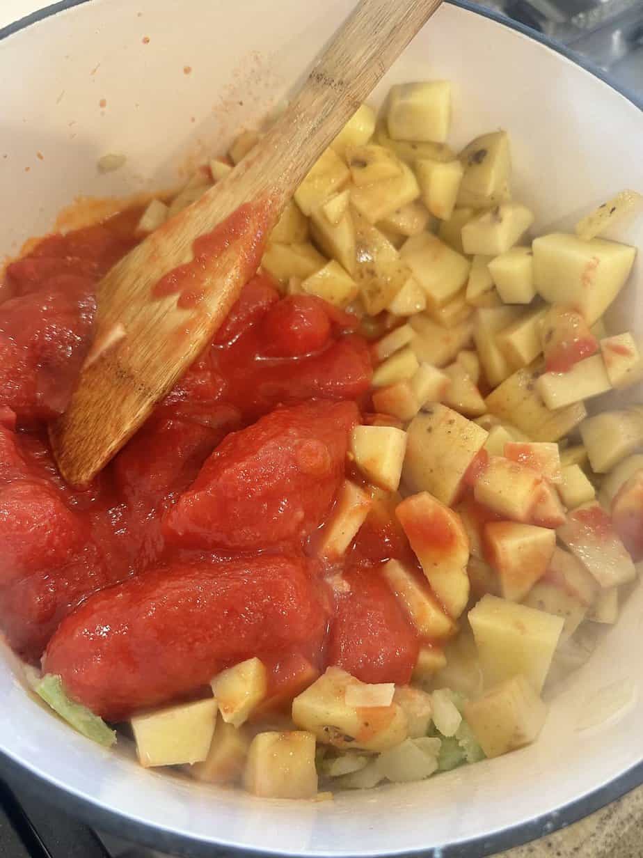 Vegan Potato Chowder w/ tomato & chickpea — Plant-Powered Livin'